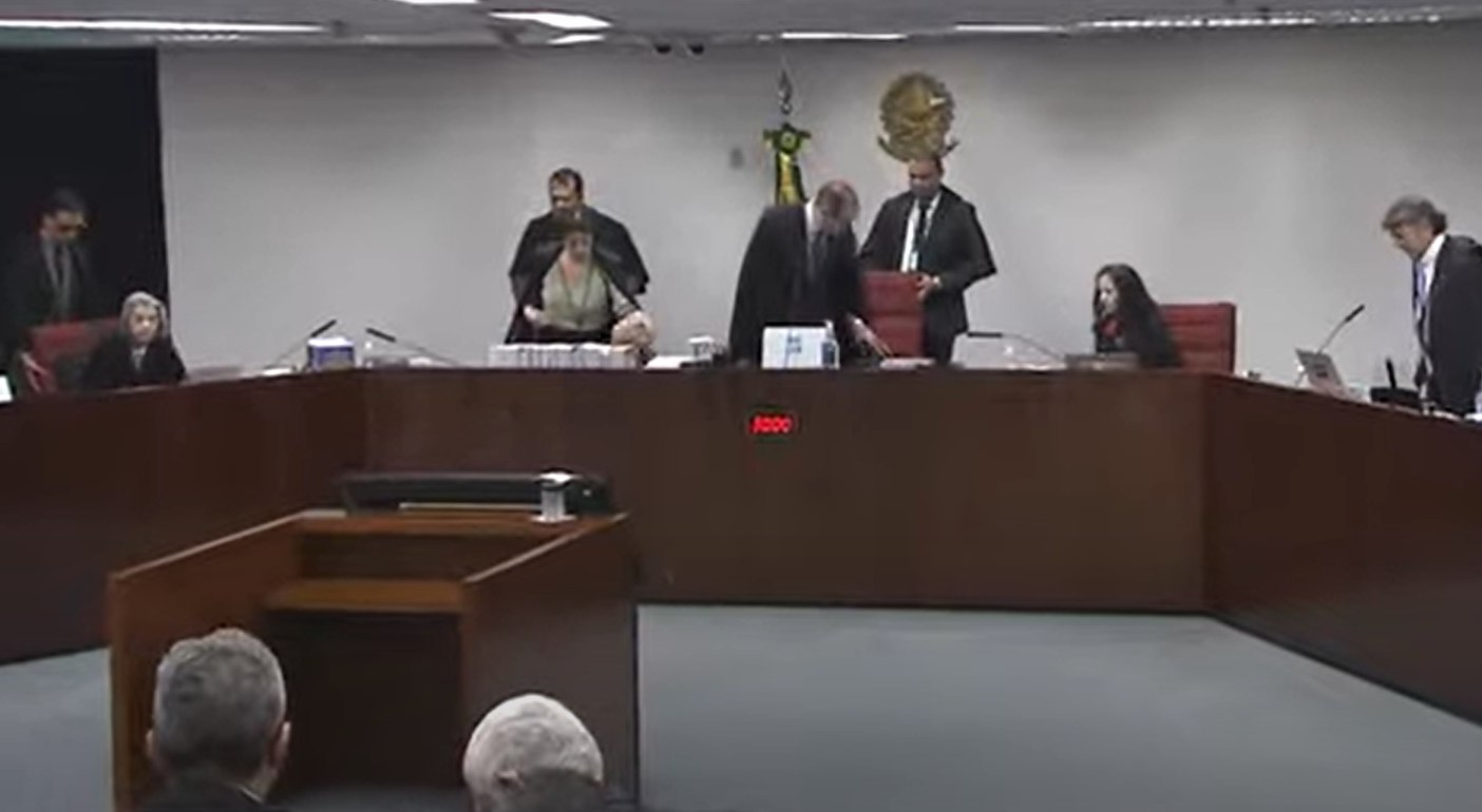 Advogado faz denúncia após ter item "confiscado" de forma estranha no STF - Jornal da Direita Online